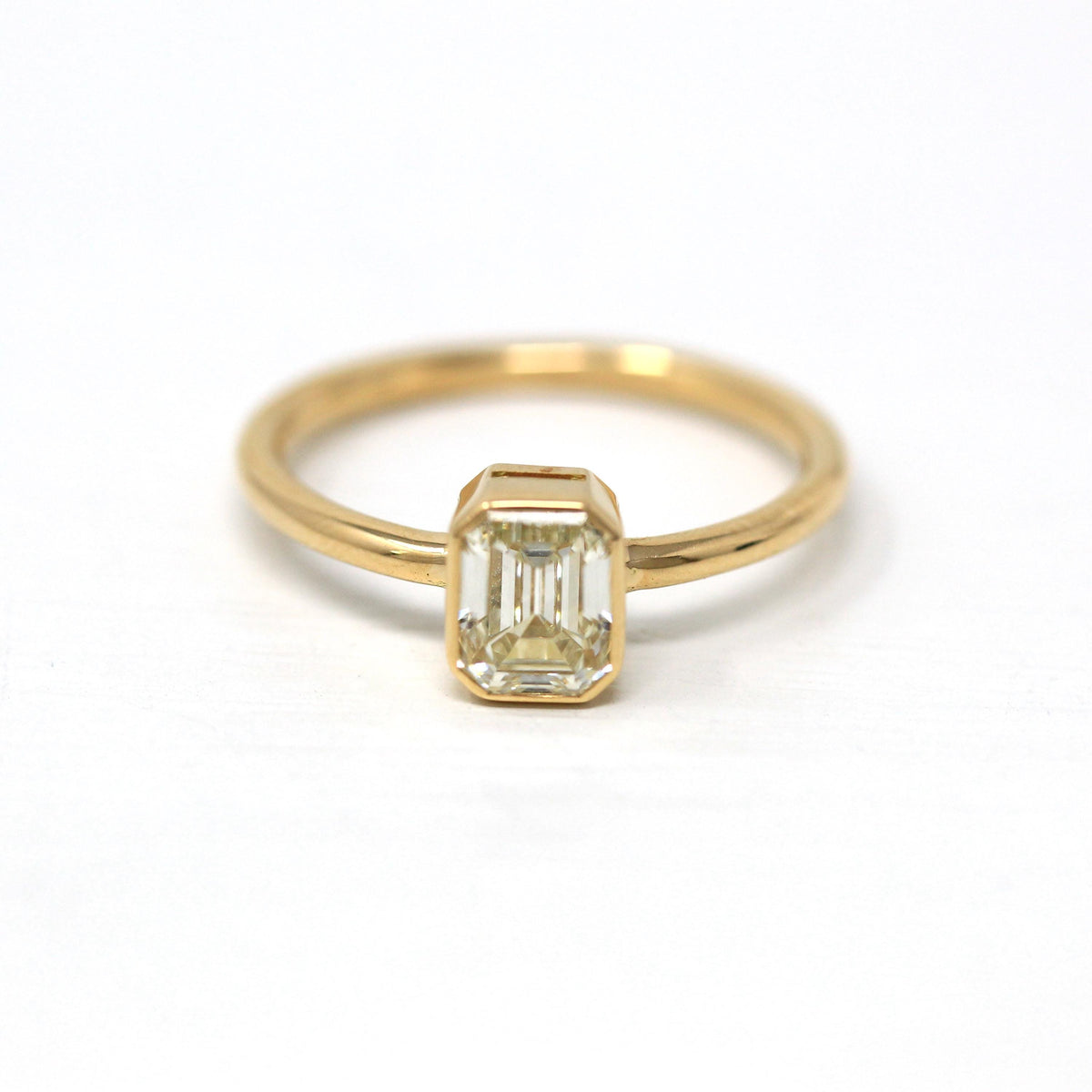 1.15 ct Emerald Cut Diamond Engagement Ring - 18k Yellow Gold Bezel Se ...