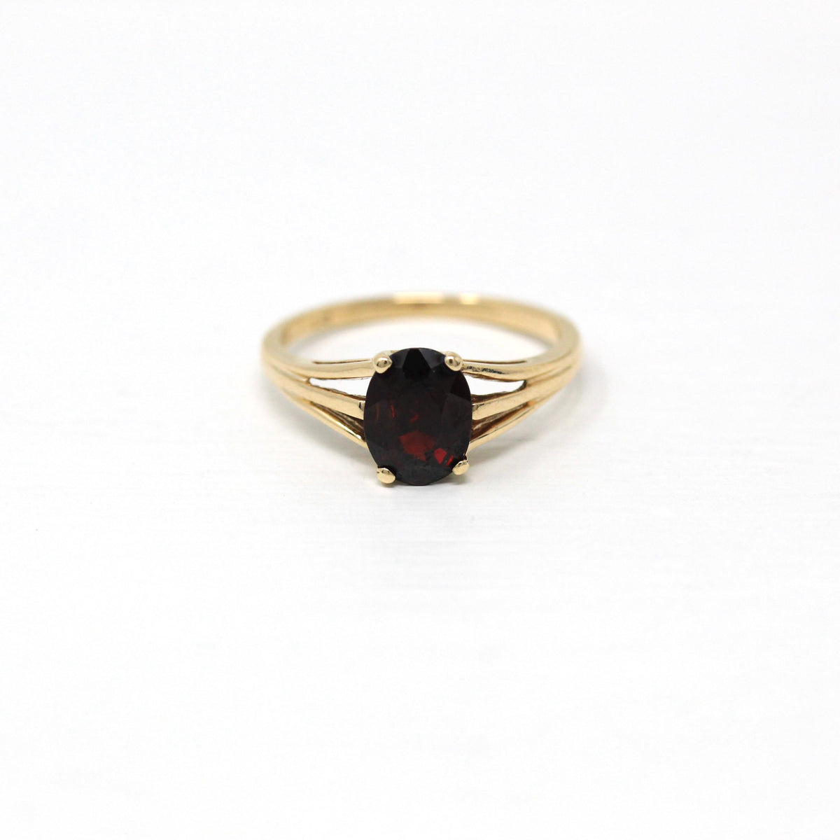 Genuine Garnet Ring - Retro 10k Yellow Gold Round Faceted 1.45 CT Red – MJV