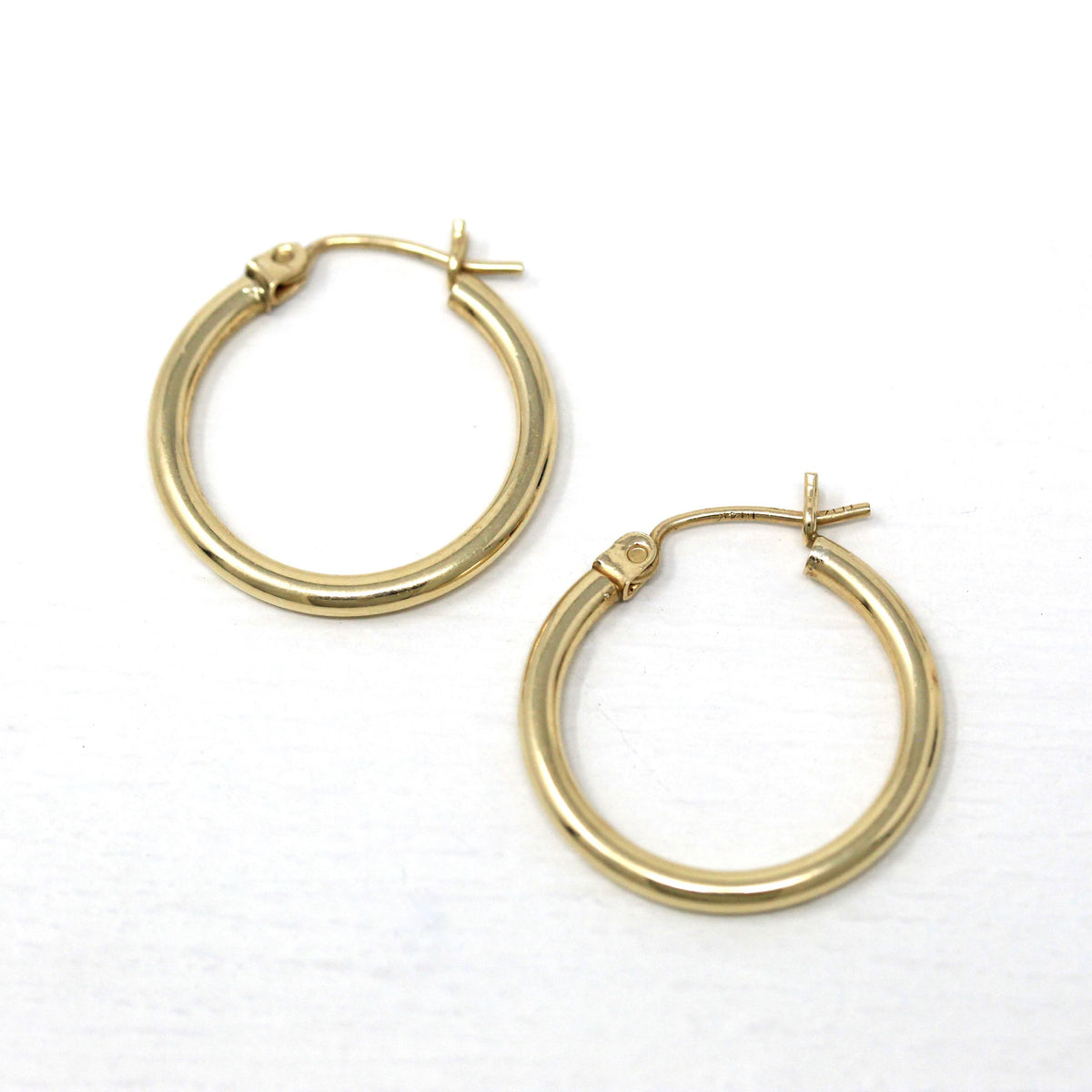 Modern Gold Hoops - Estate 14k Yellow Gold Latch Back Light Weight Ear ...